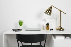 8 Ways to Make Your Office Cubicle More Comfortable | Confie
